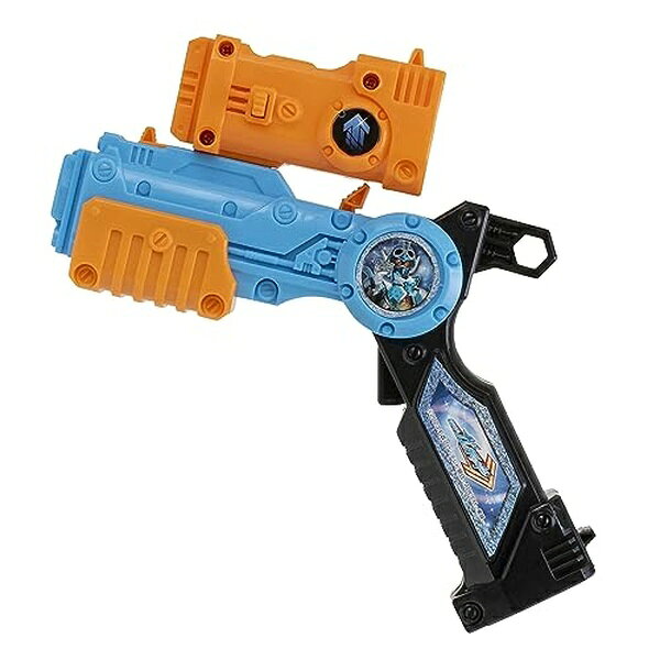 仮面ライダーガッチャードの変形ショットガンです。「スコープモード」「ロッドモード」「ショットガンモード」3つのモードに変形させることが可能！電池不要で音が鳴ります。別売りの変形ソードアックスと合体させると、さらにかっこいいグレネードランチャ...