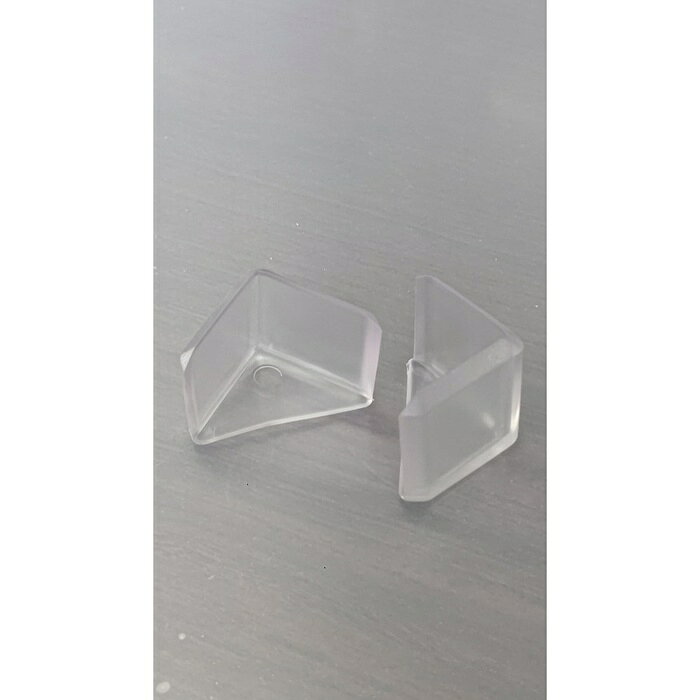 ●展示台、額、テーブルなどの角宛て用コーナーゴム仕様■色：クリアタイプ■4個入り＝1セット袋入り■貼り付け用シール：4枚入り■サイズ：Lサイズ■10セットをビニール袋入り（型番、JANシール付き）