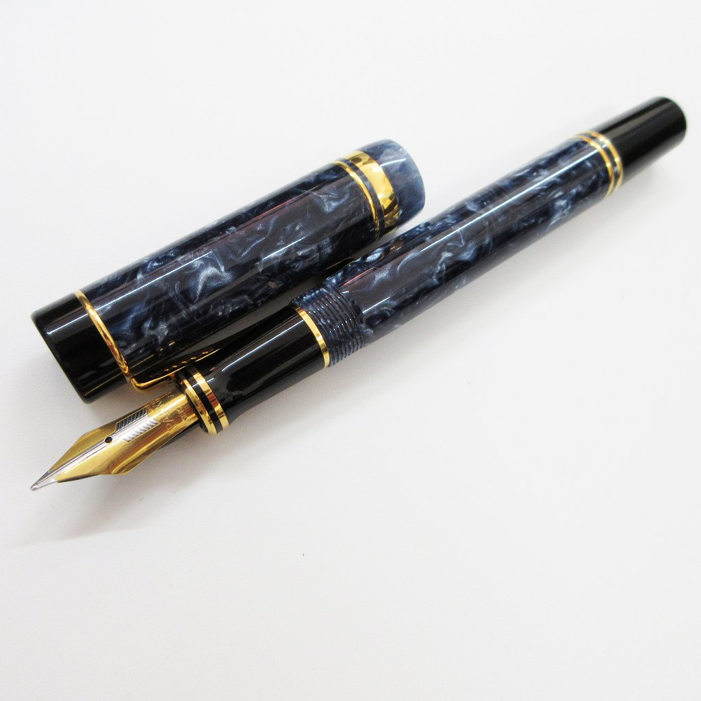 【中古】パーカー parker DUOFOLD デュオフォールド センテニアル ペン先18K 万年筆 マーブルブルー 木製ケース付き 希少 文房具 その他 【ベクトル 古着】 260816ブランドパーカー parker実寸サイズ全長：約13...