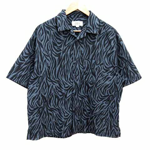 【中古】タイムリーワーニング TIMELY WARNING カジュアルシャツ 総柄 M 半袖 グレー 黒 ブラック /YK メンズ 【ベクトル 古着】 251221表記サイズM実寸サイズ肩幅：約53cm　身幅：約58.5cm　着丈：約68c...