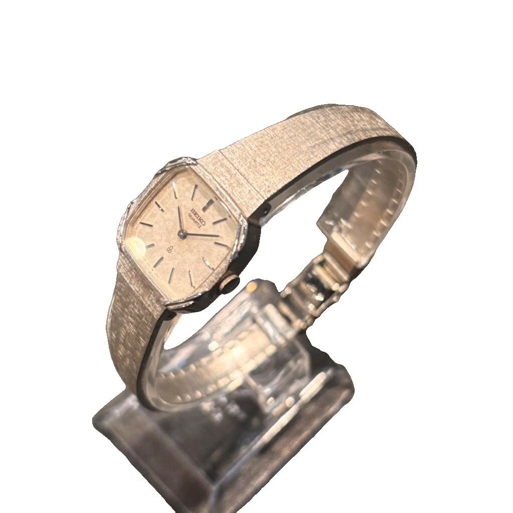 【中古】セイコー SEIKO 腕時計 ジャンク クォーツ シルバーカラー ■GY99 レディース 【ベクトル 古着】 260430ブランドセイコー SEIKO実寸サイズバンド幅：1cm　腕周り：14cm　ケース・タテ：15mm　ケース・ヨコ...