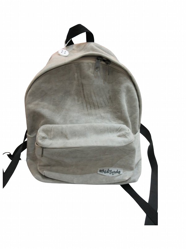 【中古】未使用品 レディメイド READYMADE デイパック メンズ 【ベクトル 古着】 260207ブランドレディメイド READYMADE実寸サイズヨコ：31cm　タテ：32cm　マチ：14cm　　素材コットン色オフホワイト＆うすいカ...