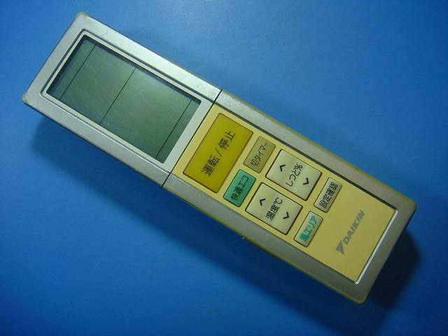 【商品情報】 メーカー：ダイキン 型番：ARC456A23 付属品：本体（写真内の物ですべてになります） ※電池カバー、バッテリー、充電器、コード、ふた カバー、枠等の付属品は写真に写ってない場合付属しません。 【商品の状態に関して】 使用...