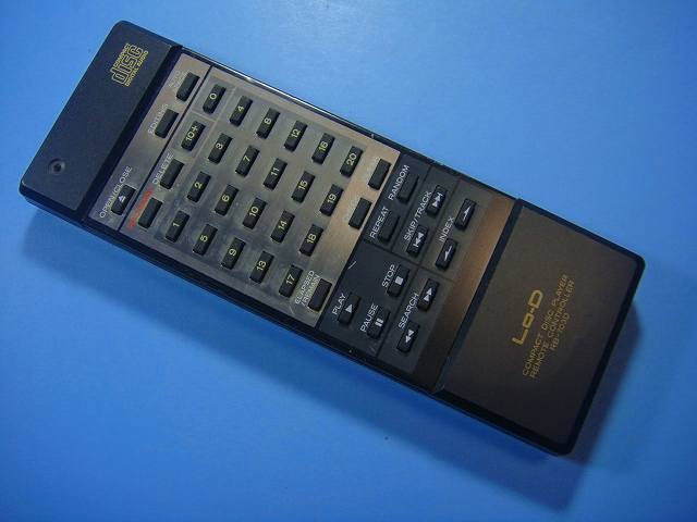 【商品情報】 メーカー：Lo-D 型番：RB-703D 付属品：本体（写真内の物ですべてになります） ※電池カバー、バッテリー、充電器、コード、ふた カバー、枠等の付属品は写真に写ってない場合付属しません。 【商品の状態に関して】 使用感、...