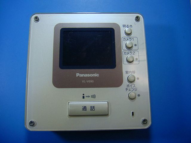 【商品情報】 メーカー：Panasonic 型番：VL-V690 付属品：本体（写真内の物ですべてになります） ※電池カバー、バッテリー、充電器、コード、ふた カバー、枠等の付属品は写真に写ってない場合付属しません。 【商品の状態に関して】...
