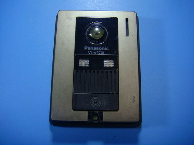 【商品情報】 メーカー：Panasonic 型番：VL-V570L 付属品：本体（写真内の物ですべてになります） ※電池カバー、バッテリー、充電器、コード、ふた カバー、枠等の付属品は写真に写ってない場合付属しません。 【商品の状態に関して...
