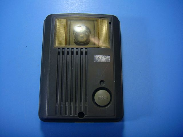 【商品情報】 メーカー：アイホン 型番：JC-DA 付属品：本体（写真内の物ですべてになります） ※電池カバー、バッテリー、充電器、コード、ふた カバー、枠等の付属品は写真に写ってない場合付属しません。 【商品の状態に関して】 使用感、スレ...