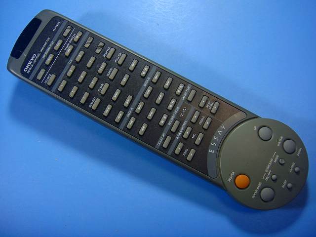 【商品情報】 メーカー：オンキョー ONKYO 型番：RC-225S 付属品：本体（写真内の物ですべてになります） ※電池カバー、バッテリー、充電器、コード、ふた カバー、枠等の付属品は写真に写ってない場合付属しません。 【商品の状態に関し...