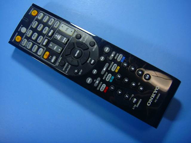 【商品情報】 メーカー：オンキョー ONKYO 型番：RC-866M 付属品：本体（写真内の物ですべてになります） ※電池カバー、バッテリー、充電器、コード、ふた カバー、枠等の付属品は写真に写ってない場合付属しません。 【商品の状態に関し...