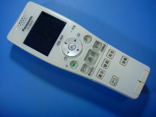 【商品情報】 メーカー：Panasonic 型番：VL-W607 付属品：本体（写真内の物ですべてになります） ※電池カバー、バッテリー、充電器、コード、ふた カバー、枠等の付属品は写真に写ってない場合付属しません。 【商品の状態に関して】...