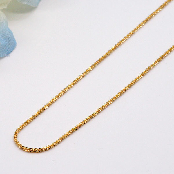 素材 K18YG 18金イエローゴールド チェーン 長さ：45cm（フリーアジャスター） ダルマ(プレート)幅：3.5mm 重量 約3.2g ラッピング「無」の場合は、スエードぷち巾着にお入れいたします。（巾着の色はお任せください。） ラッ...