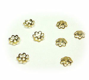 シンプルなデザインで使いやすいです。 ビーズキャップとしてお使いいただけます。 サイズ：径約6mm、高さ約1.7mm、穴径約1〜1.1mm ＊モニターの発色の具合によって、実物と色あいが 異なる場合がございますことをご了承ください。 ＊こち...