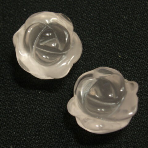 天然石は性質上、個々によってサイズや色のばらつきがあります。予めご了承下さい。 ＊モニターの発色の具合によって、実物と色が異なる場合がありますのでご了承ください。