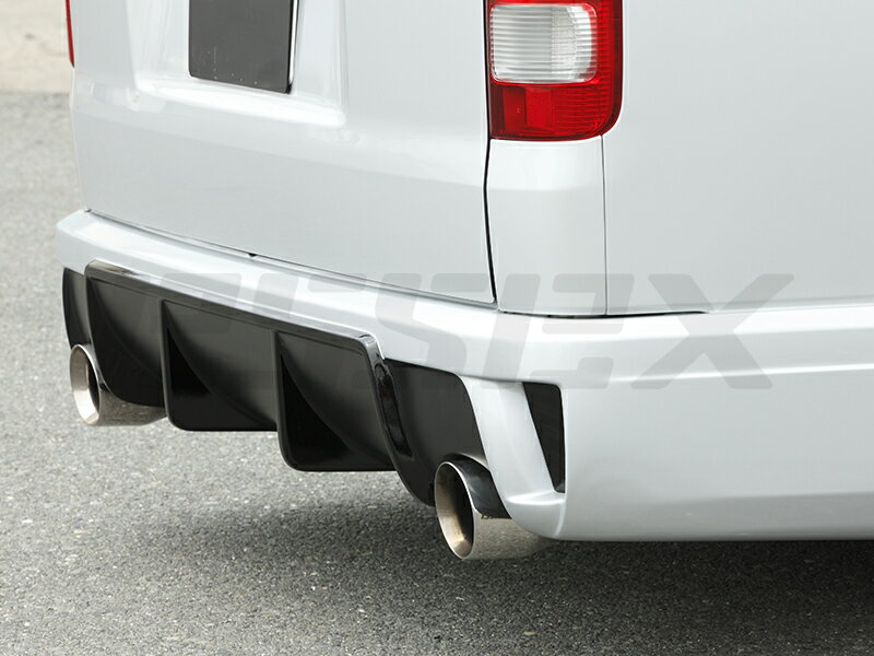 車メーカートヨタ車種ハイエース型式200系年式2004年8月~サイズナロー(標準)ボディ品番ES-1114品名ESSEX ナロー用 PROGRESS1 リアバンパー FRP製仕様マフラー開口部片側出し(右)仕様未塗装備考※マフラー開口部は片...