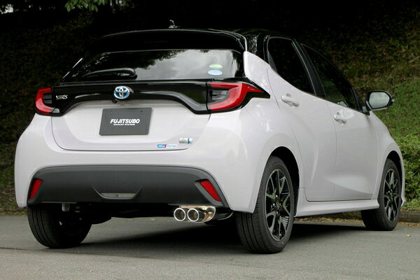 車メーカーTOYOTAトヨタ車種YARISヤリス型式6AA-MXPH10エンジンM15A-FXE年式R2.2〜 (2020.2〜)適合備考ハイブリッド 2WD品番340-21143メーカー名FUJITSUBOフジツボ製品名A-S認証取得表示...