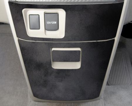 車メーカーTOYOTAトヨタ車種アルファード型式ANH20W ANH25W GGH20W GGH25W年式2008/5〜2015/1品番LCBS-ASCT1品名マジカルアートレザーバックスキンルックNEO センターロアボックスセット商品説明...