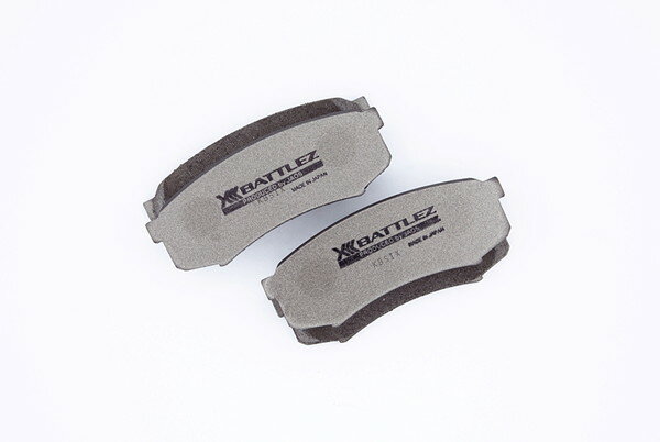 車メーカーTOYOTAトヨタ車種FJ CRUISERFJクルーザー型式GSJ15W年式H22.11～ (2010/11～)品番B832040RメーカーJAOSジャオス商品内容リヤブレーキパッド仕様ノンアスベストタイプ、温度域：常温～450℃...