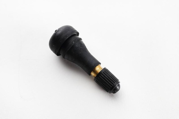 適応TRIBE品番D856950商品内容エアバルブ1個参考取付時間0.5時間納期についてこちらの商品はお取り寄せ商品です。メーカー在庫切れの場合は場合によっては数ヶ月お時間を頂く場合もございます。お急ぎの場合はご注文前に必ず在庫確認をお願い...