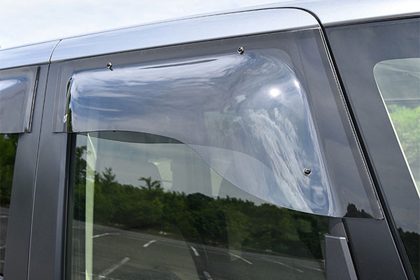 車メーカーHONDA ホンダ車種N-BOX CUSTOM N-BOXカスタム型式JF3 JF4品番SP-113シリーズスポーティーカット商品内容フロント用 左右セット納期についてメーカー在庫があれば2週間前後、欠品時は1ヶ月～お時間がかかり...