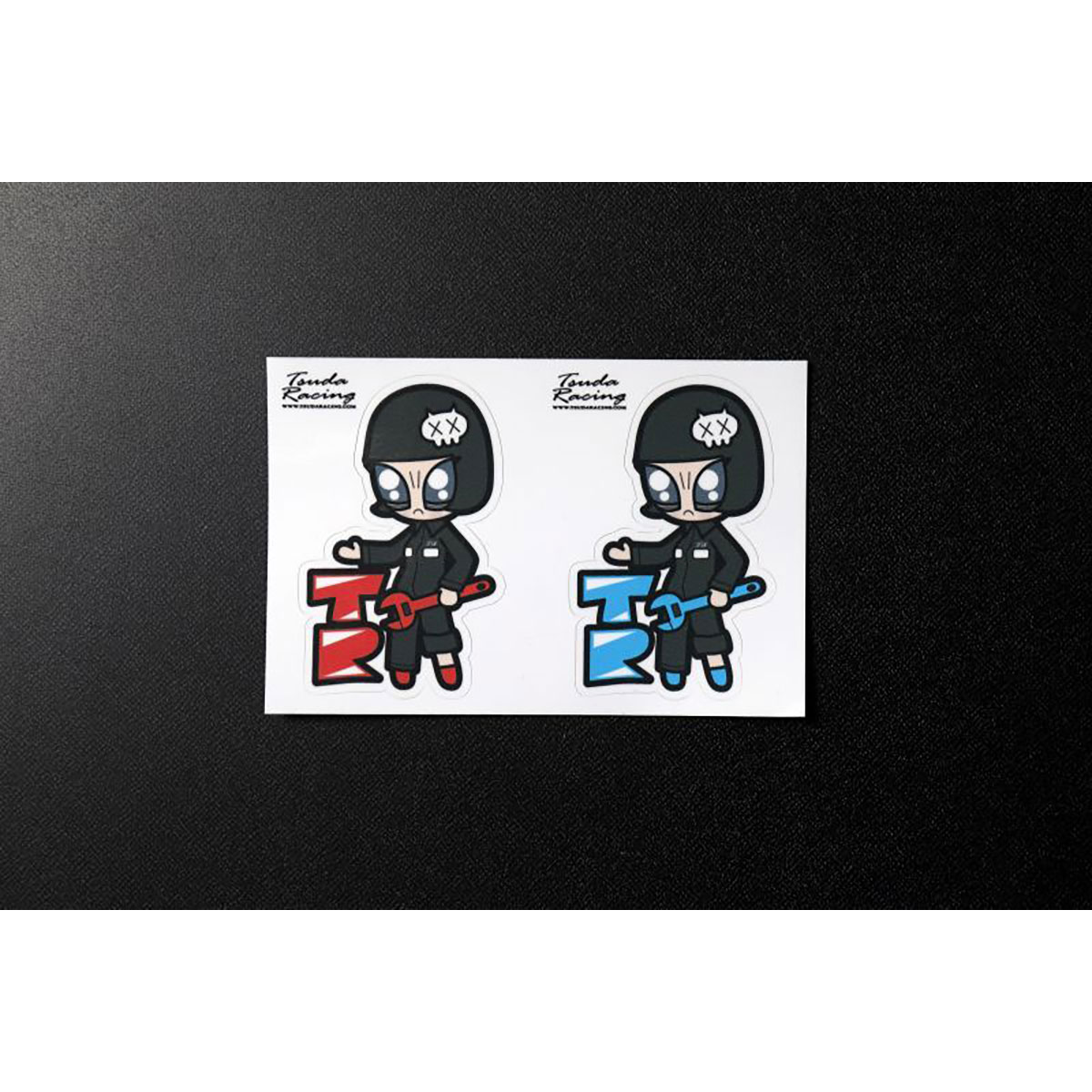 ■山本シゲトモさんデザインのTsudaRacingオリジナルキャラクターのステッカーです。■屋外使用可能な材質です。■品番：OTH031※必ず適合をご確認の上、ご購入下さい。※本商品はお客様からのご注文をもって、メーカーより取り寄せいたしま...