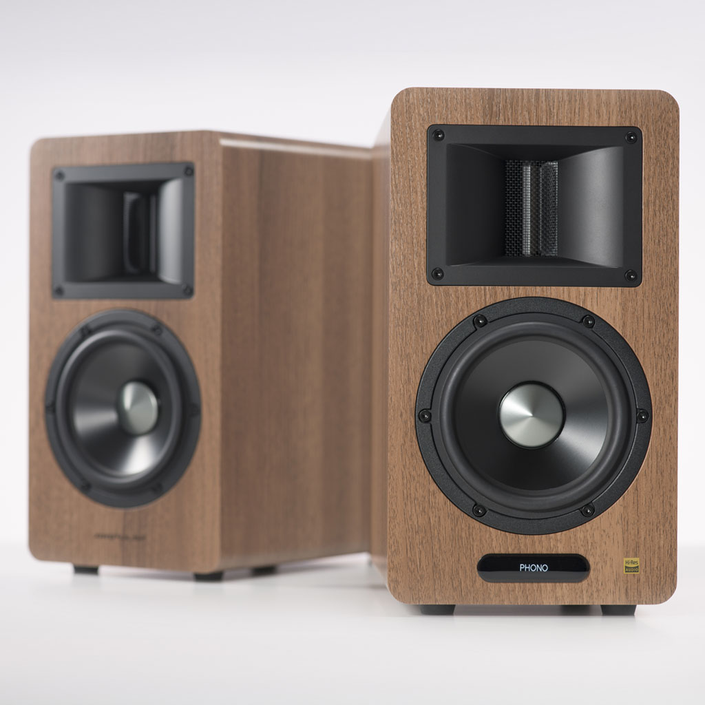 ■ 概要 PJ がデザインした抜群に鳴りの良いアクティブ フィル・ジョーンズ氏によって設計されたアクティブ・スピーカーのニュー・スタンダードです。 一聴すればこのシステム が持つポテンシャル は瞬時に理解されるはずです。 AIRPULSEの...