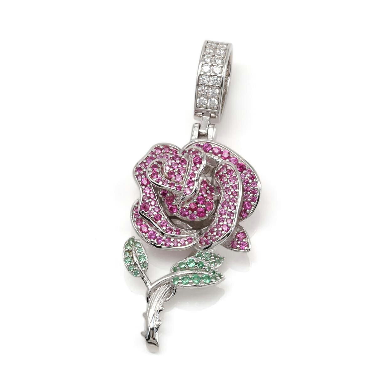 コメント ローズモチーフのシルバーペンダント。カラージルコニアで表現されたローズデザインが様々な角度から煌びやかに輝き、胸元に華やかさを与えてくれます。 メンズ着用のネックレスはこちら レディース着用のネックレスはこちらこちら 素材 シルバ...