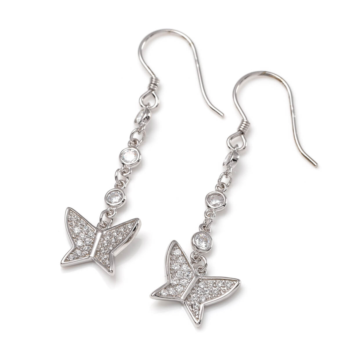 コメント バタフライモチーフのシルバーピアス。羽の部分に施されたジルコニアが輝くキュートなジュエリー。バラフライには「美」や「成長」などの運気の向上を示すポジティブな意味が込められております。 他のバタフライデザインはこちら 素材 シルバー...