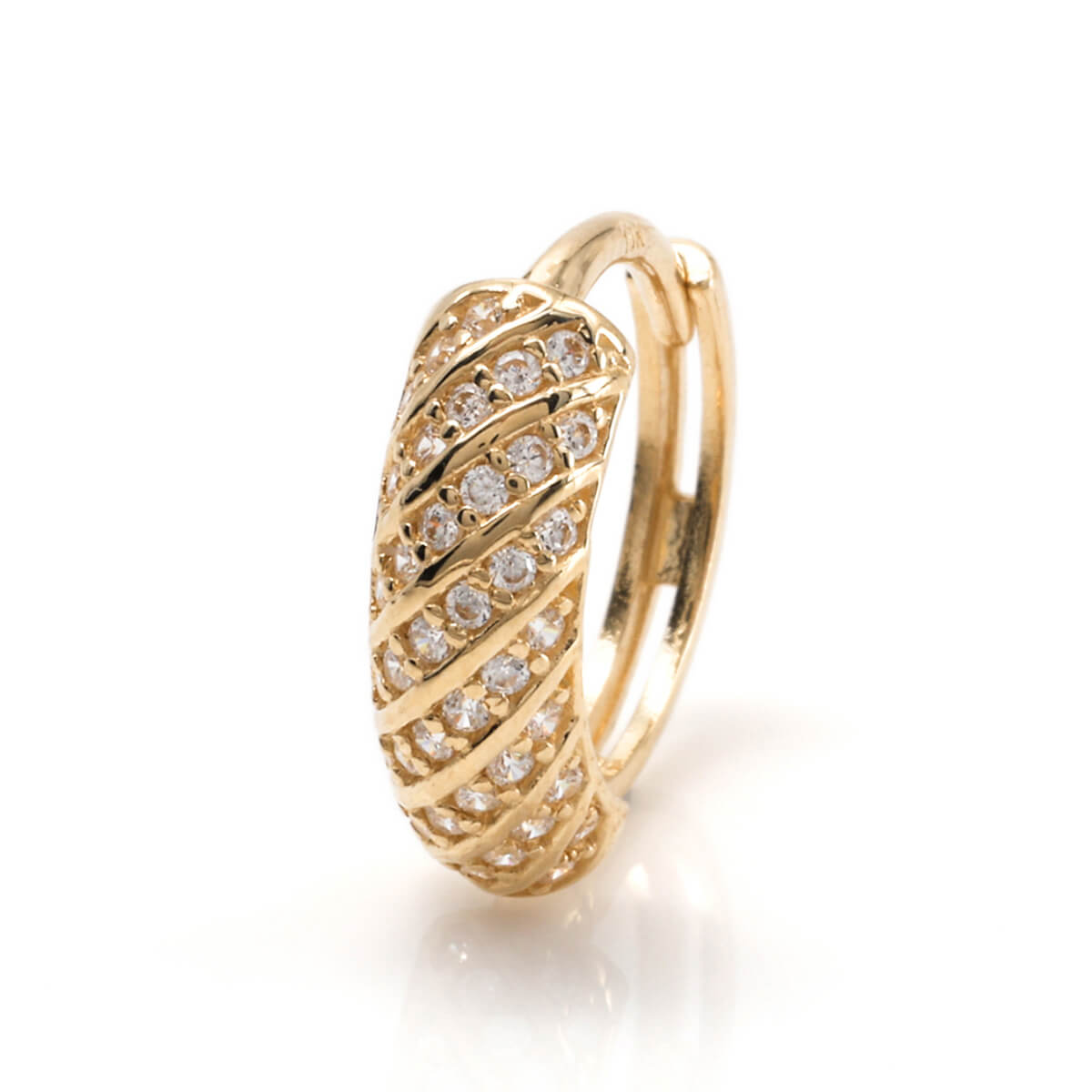 コメント シンプルなデザインで様々なファッションにも合わせやすいフープピアス。ジルコニアの輝きとイエローゴールドの輝きの両方を楽しめるデザインに仕上げています。 素材 10K イエローゴールド 石 ジルコニア サイズ 直径 幅 ポスト 13...