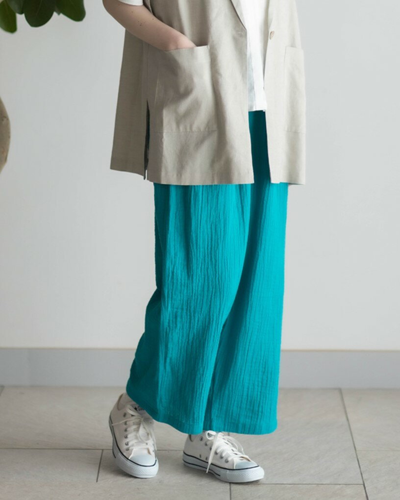 商品情報素材綿100%サイズ/寸法着丈 ： 95.5ウエスト ： 66その他商品説明ナチュラルで柔らかい肌触りのダブルガーゼ素材で仕上げたパンツ。生地がふんわりとしていて軽く気持ちの良い履き心地です。ウエストは総ゴムでリラックス感があります...