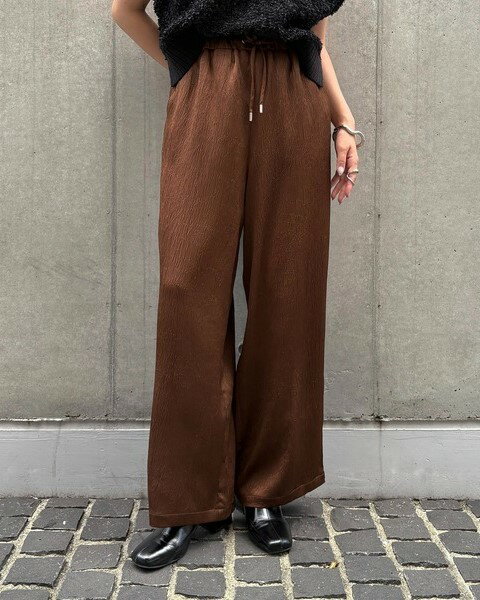 商品情報素材表地ポリエステル100%裏地レーヨン50% ポリエステル50%サイズ/寸法パンツ丈 ： 98.5ウエスト ： 67-98ヒップ ： 105股上 ： 36股下 ： 67もも周り ： 70裾回り ： 59その他商品説明【Detail...