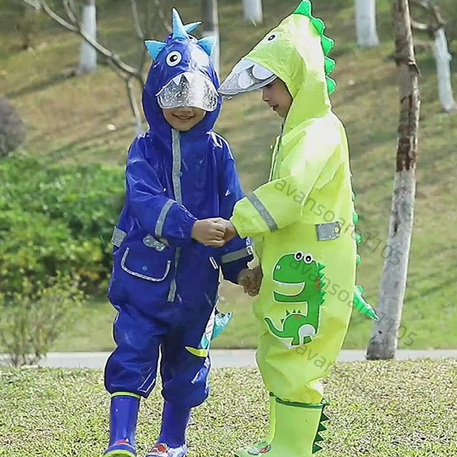 【かわいいイラスト】 雨の日のお出掛けも楽しくなる、男の子にも女の子にもぴったりな、とってもかわいいイラストのキッズ用レインコートです！高い防水性、丈夫で手触りの良い素材を採用！着心地がとってもいいです。 【通園?通学に】雨の日の保育園や幼...