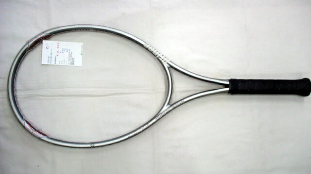 【商品名】 モアレスポンスオーバー【メーカー】 プリンス【グリップサイズ】 3【重量（実測値）】 290g【フレックス（実測値）】 70【程度】 BB:多少傷あり【商品No.】 D-1972※重量・フレックスに関しましては実測値となります。...