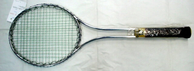 【商品名】 T2000　R-FLEX（黒赤）【メーカー】 ウィルソン【グリップサイズ】 6【重量（実測値）】 388g【程度】 B:少し傷あり【付属品】 ケース【商品No.】 D-3867※重量・フレックスに関しましては実測値となります。グ...