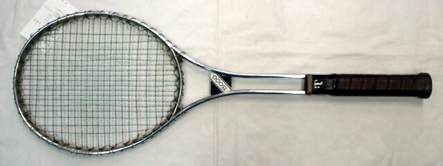 【商品名】 T5000【メーカー】 ウィルソン【グリップサイズ】 L4【重量（実測値）】 359g【フレックス（実測値）】 31【程度】 B:少し傷あり【付属品】 ケース【商品No.】 D-4272※重量・フレックスに関しましては実測値とな...