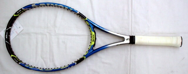 【商品名】 REVOCX4．0（2017）【メーカー】 スリクソン【グリップサイズ】 2【重量（実測値）】 285g【フレックス（実測値）】 71【程度】 B:少し傷あり【商品No.】 C-11477※重量・フレックスに関しましては実測値と...