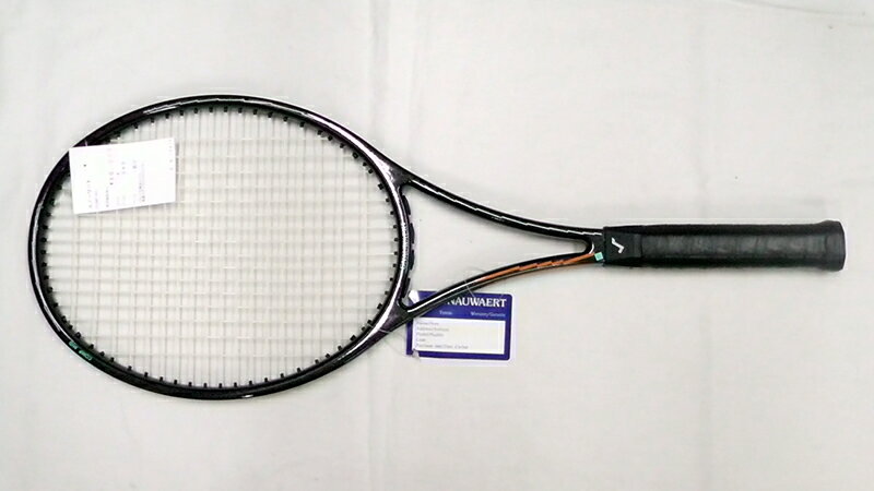 【商品名】 COMP.MID【メーカー】 その他メーカー【グリップサイズ】 4【重量（実測値）】 349g【程度】 S:新品同様【付属品】 ケース【商品No.】 B-15975※重量・フレックスに関しましては実測値となります。グリップ交換済...