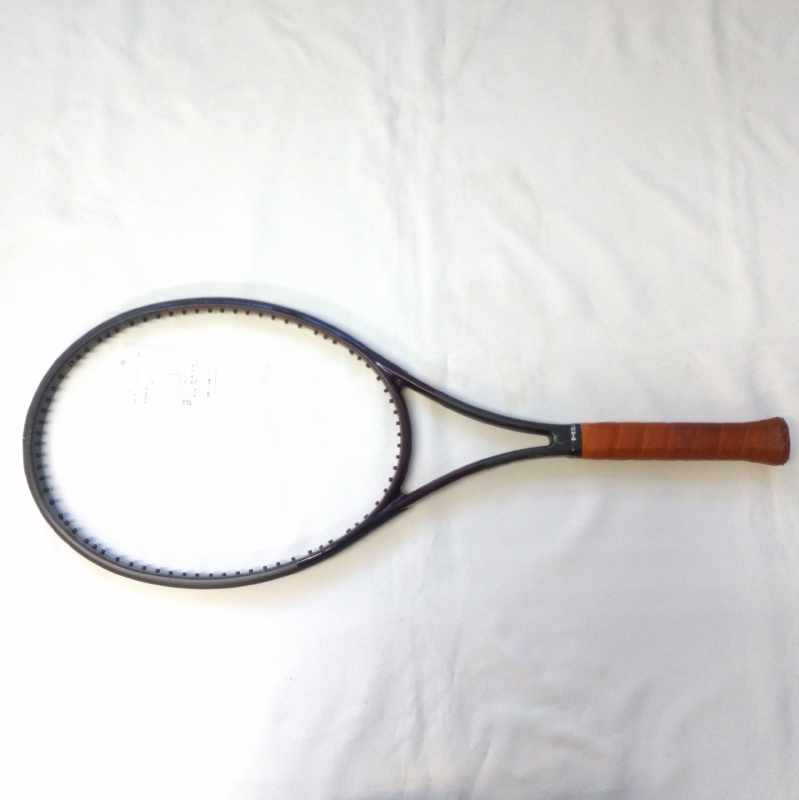 シリーズで最も薄い20.0mmフレーム、最も重い320g、さらに18/20のストリングパターンは、まさにハードにコントロールを追及する。【商品名】 AX2.0 プレステージ PRO【メーカー】 ヘッド【フェイスサイズ】 98平方インチ【フレ...