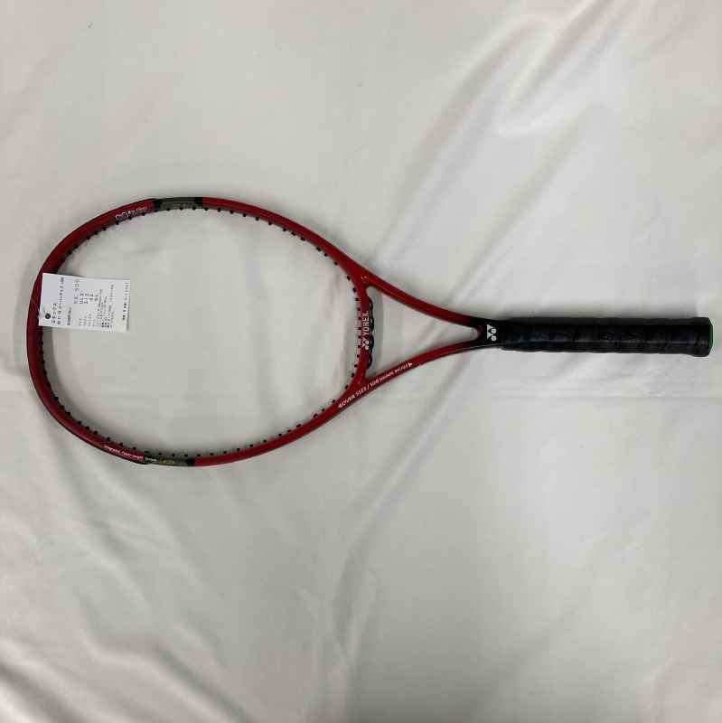 ボックス形状、108インチのロングモデル。【商品名】 RD Ti 70 オーバーサイズ LONG【メーカー】 ヨネックス【フェイスサイズ】 108平方インチ【フレーム長】 27.5インチ【推奨テンション】 50〜60lbs【グリップサイズ】...