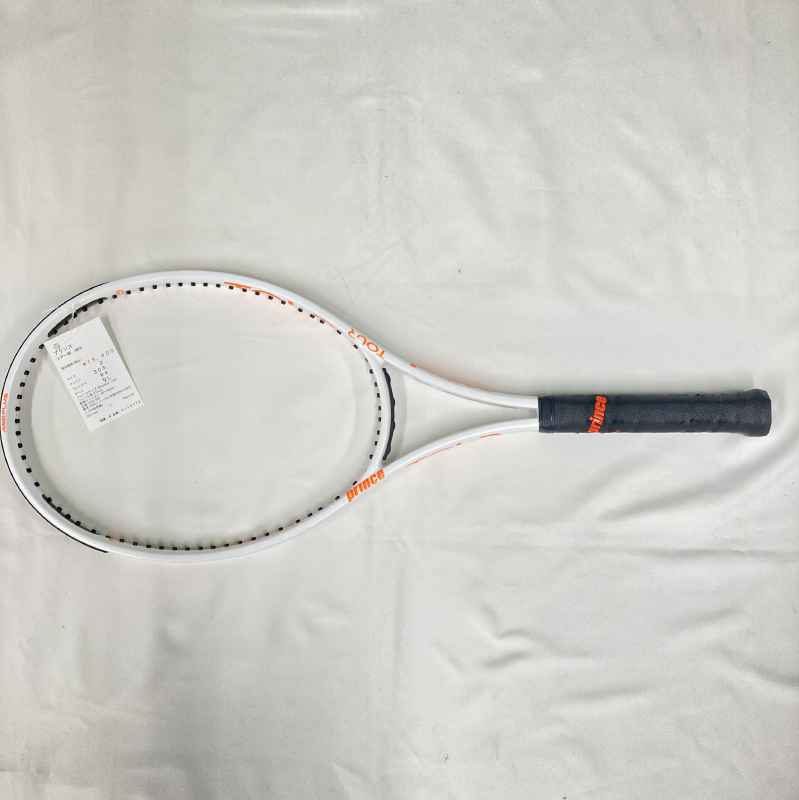 TOURシリーズに待望の98inch2サイズが新登場。 TeXtreme x TwaronとATSテクノロジー＋P.Vシステムと最新テクノロジーをフル搭載のNEWモデルはスピード重視の攻撃型プレーヤーのニューウェポン。【商品名】 ツアー98...