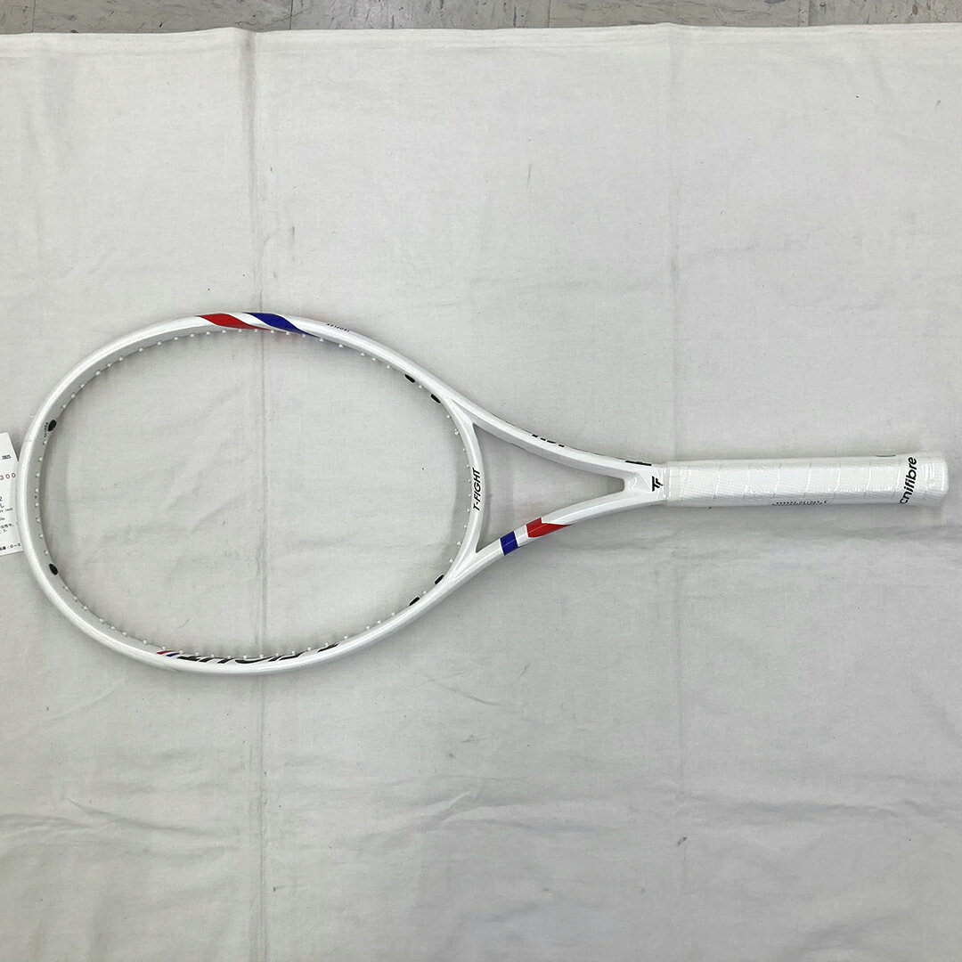 攻撃的に攻めたい女性や、ジュニアにもお勧めしたい、T-FIGHT100軽量モデル。 もともと高いパワー性能を誇るT-FIGHT 100シリーズのフレームを、 テイパービームからデュアルテイパービームに変更することで、 球持ち感とコントロール...