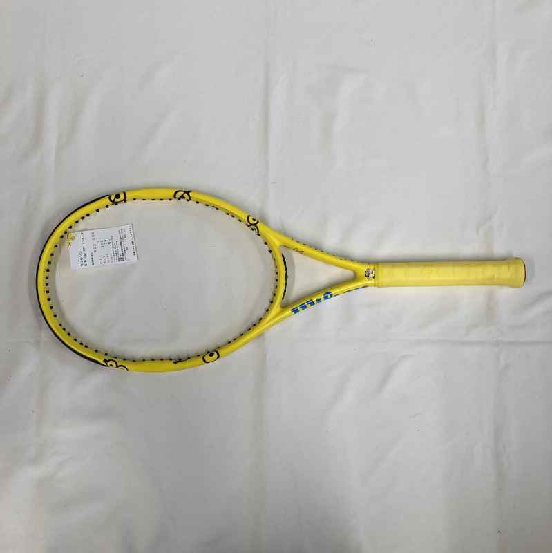錦織圭選手が開発に関わったウイルソンの硬式テニスラケット「ULTRA TOUR 95CV」と人気キャラクター「ミニオンズ」がコラボレーションした国内500本限定の希少なモデルです。【商品名】 ULTRA TOUR 95CV ミニオンズ【メー...