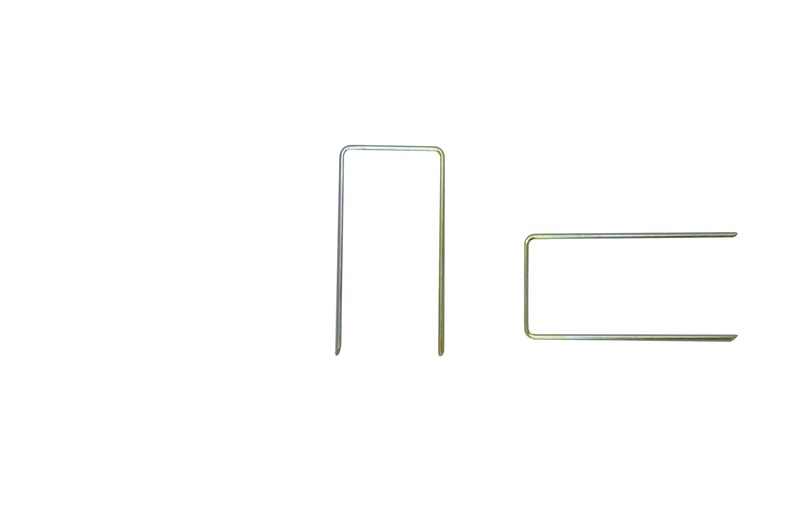 ●サイズ：幅53mm(内々)x120mm●重さ：3.5kg/組●素材：スチール（クロメートメッキ仕上）メーカー名: トーエイライトブランド: TOEI LIGHT品番: B4320品名: ラインテープ用杭（100本）JANコード: 4518...