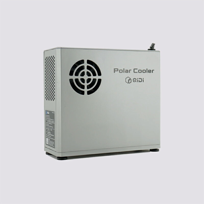 ■QIDI Polar Coolerは、FDM方式3Dプリンター向けに設計された高度な外部冷却ソリューションです。エクストルーダーのコールドサイドおよびフィラメント供給経路を能動的に冷却することで、ヒートクリープに起因するトラブルを未然に防...