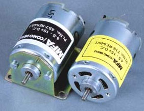 MFA 540/1モーター（低回転・高トルク型・モーターマウント付）4.5-15.0V 英国MFA/COMODRILLS社モーターシリーズの小型モーターで飛行機、車、ボートなど汎用用途の高い優れたモーターです。中型ボート模型にも最適です。 ...