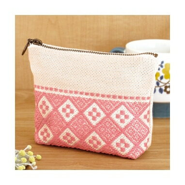 商品情報 出来上がり寸法 約縦10cmx横14.5cmxマチ3cm内容 <キット内容>こぎん糸No.1100布<コングレス>裏布ファスナーこぎん針図案付説明書<打込目数>18カウント／1インチ・約70目／...