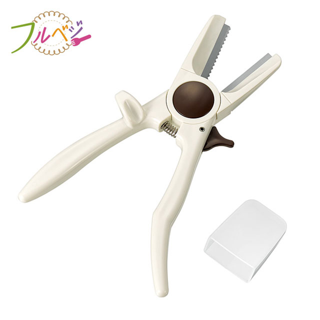 商品名 栗の皮むき器 品番 FRK-01 商品説明 栗の鬼皮と渋皮を同時にむくことができます。 指かけつき、しっかり握れて力が入りやすい。むきやすく疲れにくい。 商品詳細 ■サイズ 約18.5×6×3.5cm ■重量 約60g ■材質 本体...