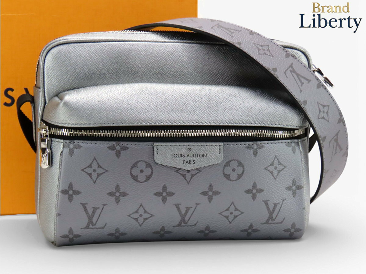 ● ブランドルイヴィトン　LOUIS VUITTON ● 商品名タイガラマ モノグラム エクリプス　アウトドア メッセンジャー PM斜め掛けショルダーバッグ　メッセンジャーバッグ ● サイズW：26cm　H：20cm　D：10.5cm　ショ...