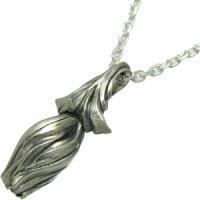 ■GLAM SCALE/グラムスケイル【ペンダント、ネックレス】 └【タイプ】つぼみ蕾、花フラワー【素材:シルバー】 ［要確認］メーカー取寄せ時2-4日/メーカー欠品時の納期約2-3週間(在庫、詳細納期は要問合せ)付属品 : ブランドポーチ...