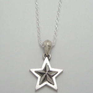 ■sou designs/ソウデザインズ【ペンダント、ネックレス】 └【タイプ】シルバー925、真鍮使用、スカル骸骨ドクロ、スタッズ、クロスボーン、チェーン、ギフト ■別売チェーン一覧はこちら チェーンの種類 ボール アズキ キヘイ チェー...