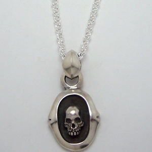 ■sou designs/ソウデザインズ【ペンダント、ネックレス】 └【タイプ】シルバー925、真鍮使用、スカル骸骨ドクロ、スタッズ、クロスボーン、チェーン、ギフト ■別売チェーン一覧はこちら チェーンの種類 ボール アズキ キヘイ チェー...